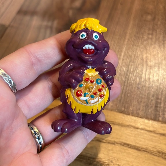 Toys | Mr Munch Chuck E Cheese Rare Purple 2 12 Pvc Figure Fast Food ...